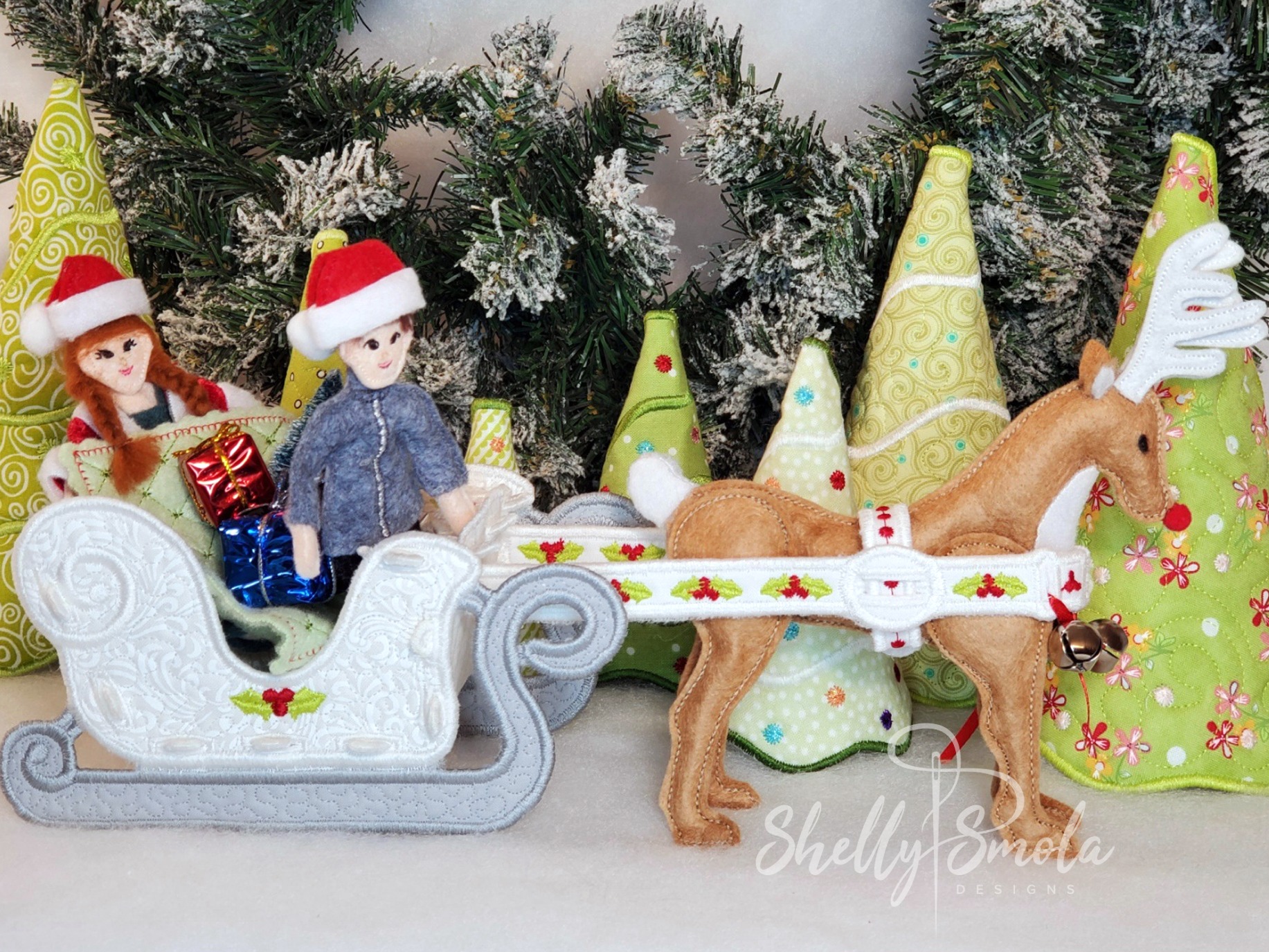 Santa's Sleigh - Shelly Smola Designs - Machine Embroidery Designs ...